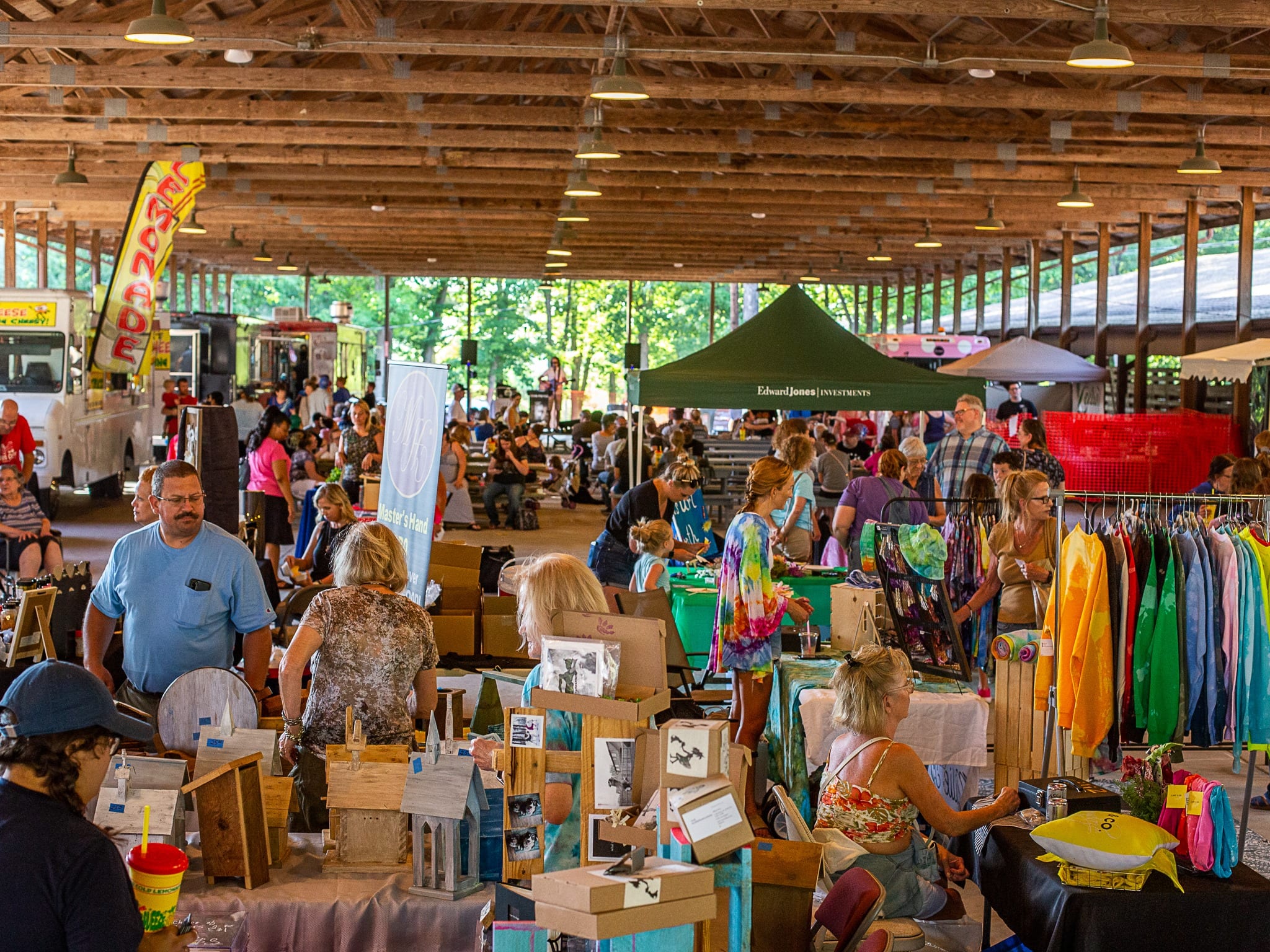 Hometown Harvest Market - Hometown Happenings